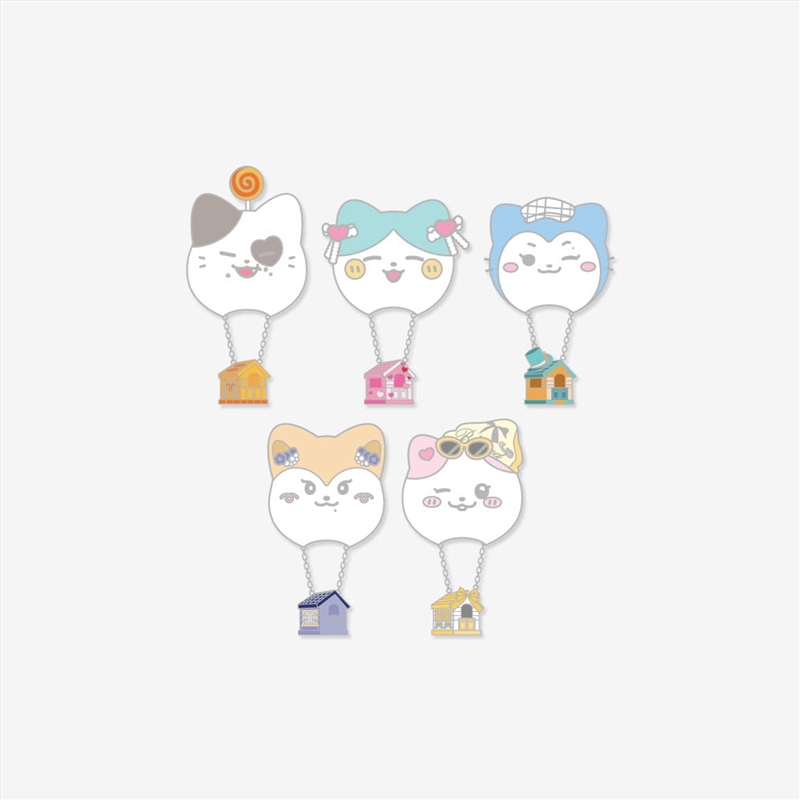 Buy Itzy - Itzy X Twinzy Pop Up Store Official Md Twinzy Chain Badge Li ...